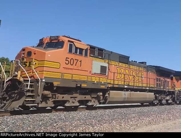 BNSF 5071